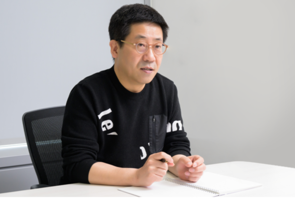 'TC-NCF'냐, 'MR-MUF'냐?...삼성전자·SK하이닉스, 6세대 HBM 주도권 놓고 '신경전'