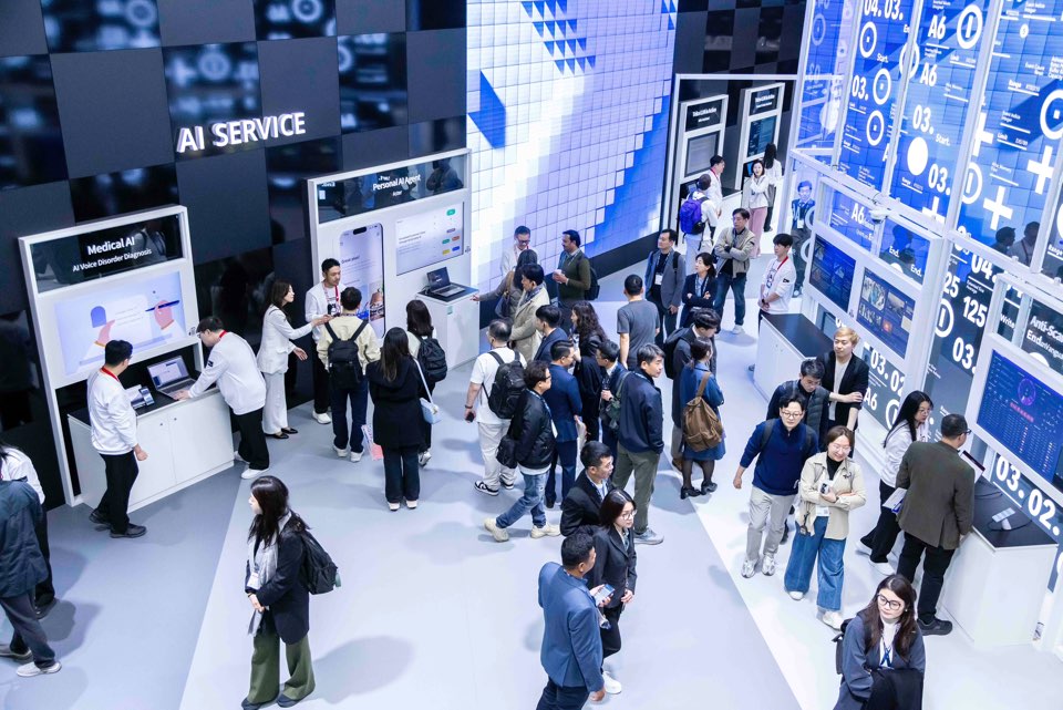 7만명 몰린 SK텔레콤 'MWC25' 전시관...차별화된 AI 경쟁력 알려