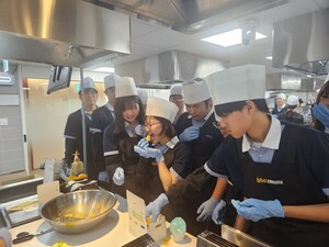 bhc치킨, 서울디지텍고 학생 대상 'bhc 쿠킹클래스' 개최